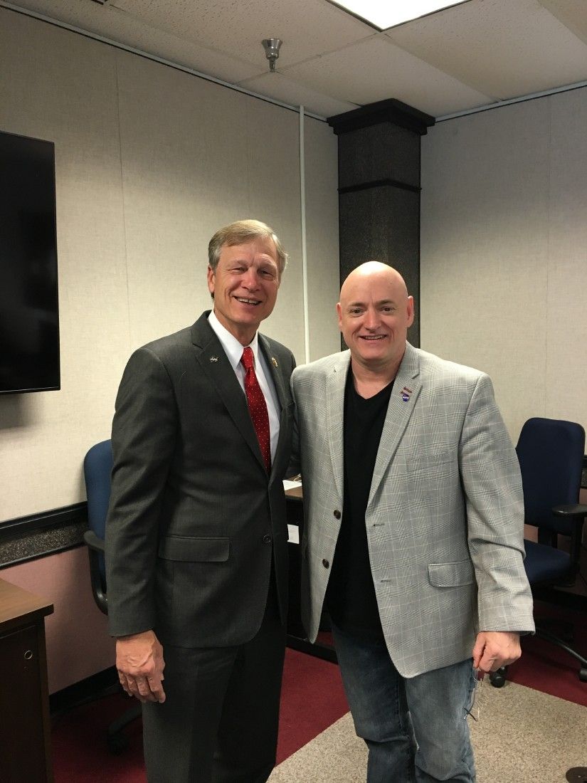 Babin meets with astronaut Scott kelly