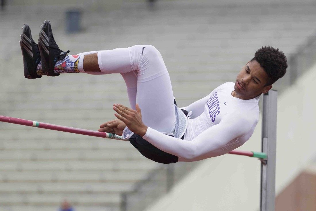 Dayton track and field runs and jumps to place at district meet