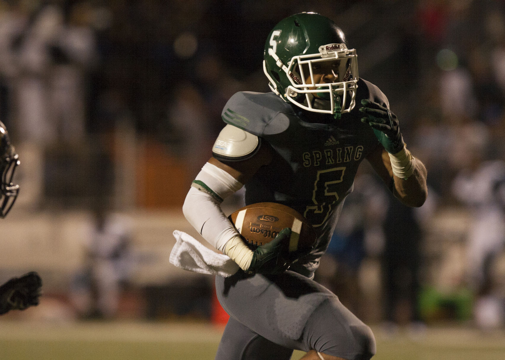 FOOTBALL: Spring rolls past Nimitz for second victory of the season