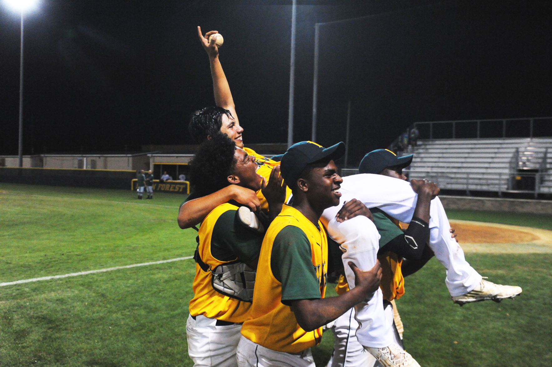 BASEBALL: Klein Forest keeps playoff hopes alive with 5-4 extra-innings ...