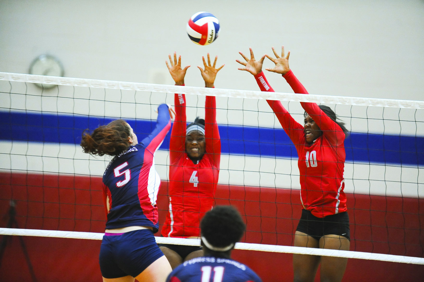 VOLLEYBALL: Cy Lakes cruises past Cy Springs in straight sets