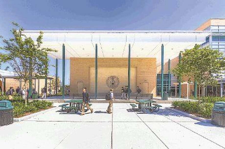 Strake Jesuit kicks off year with record enrollment - Houston Chronicle