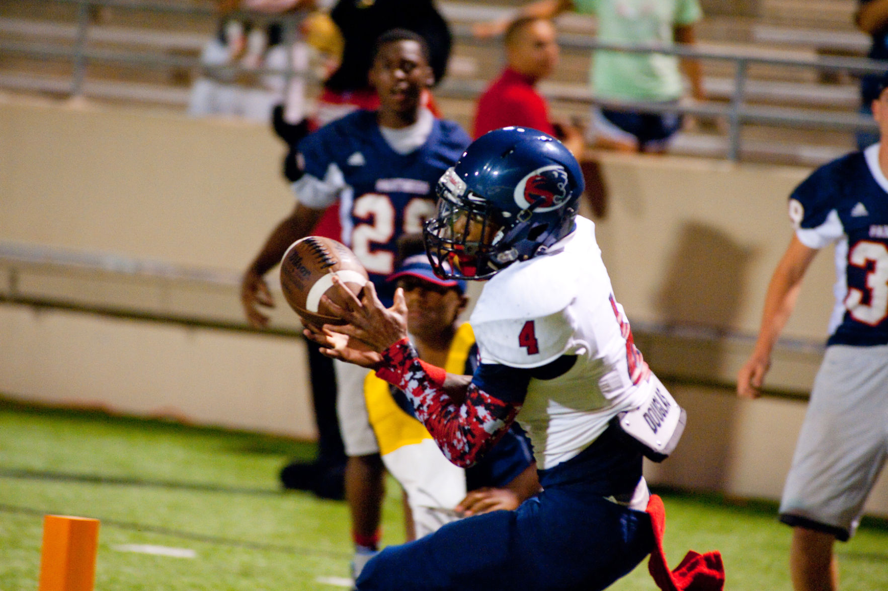 FOOTBALL: Cy Springs edges Cy Ridge, 21-17