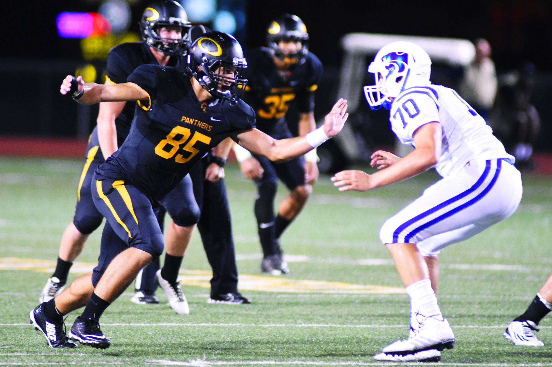 FOOTBALL: Klein Oak wins turnover battle, defeats Cy Creek
