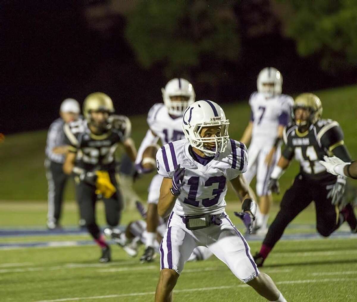 Dayton Broncos win again, 38-0, over Yellowjackets