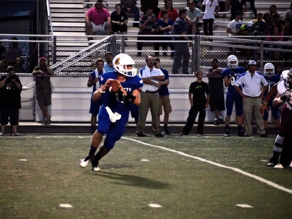 Hardin Hornets play a mean 5 minutes of football, scoring 24 points for ...