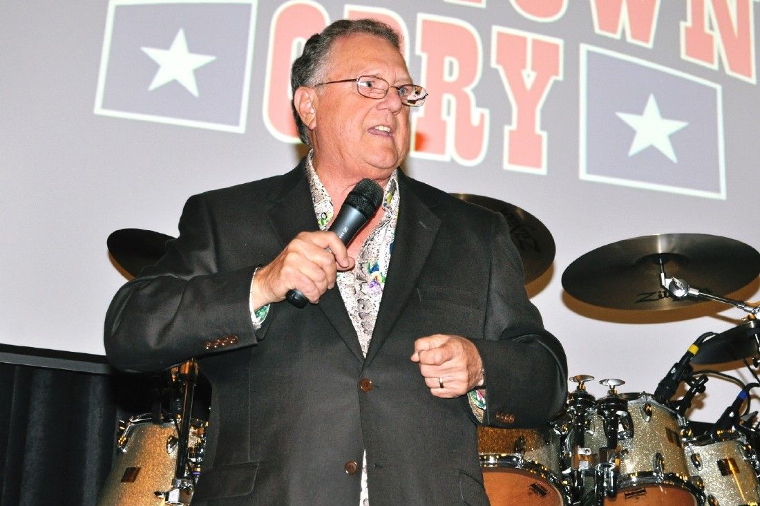 ‘50s show a hit at Hometown Opry