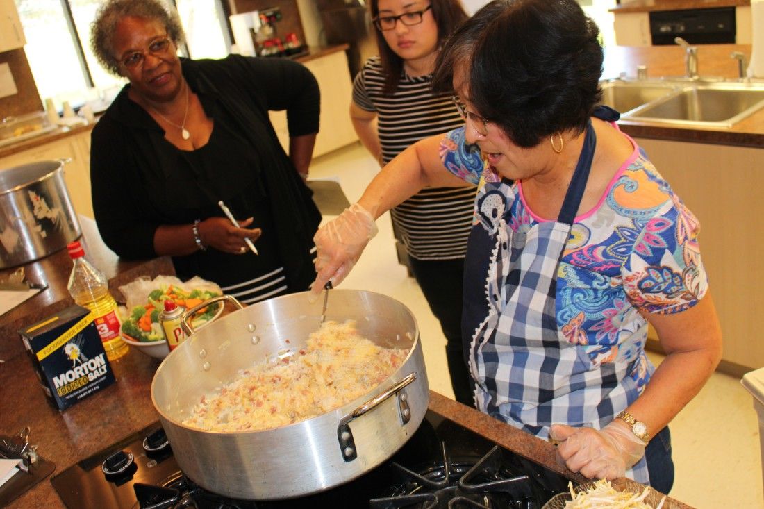 Sensible Eating Club hosts cooking demonstrations