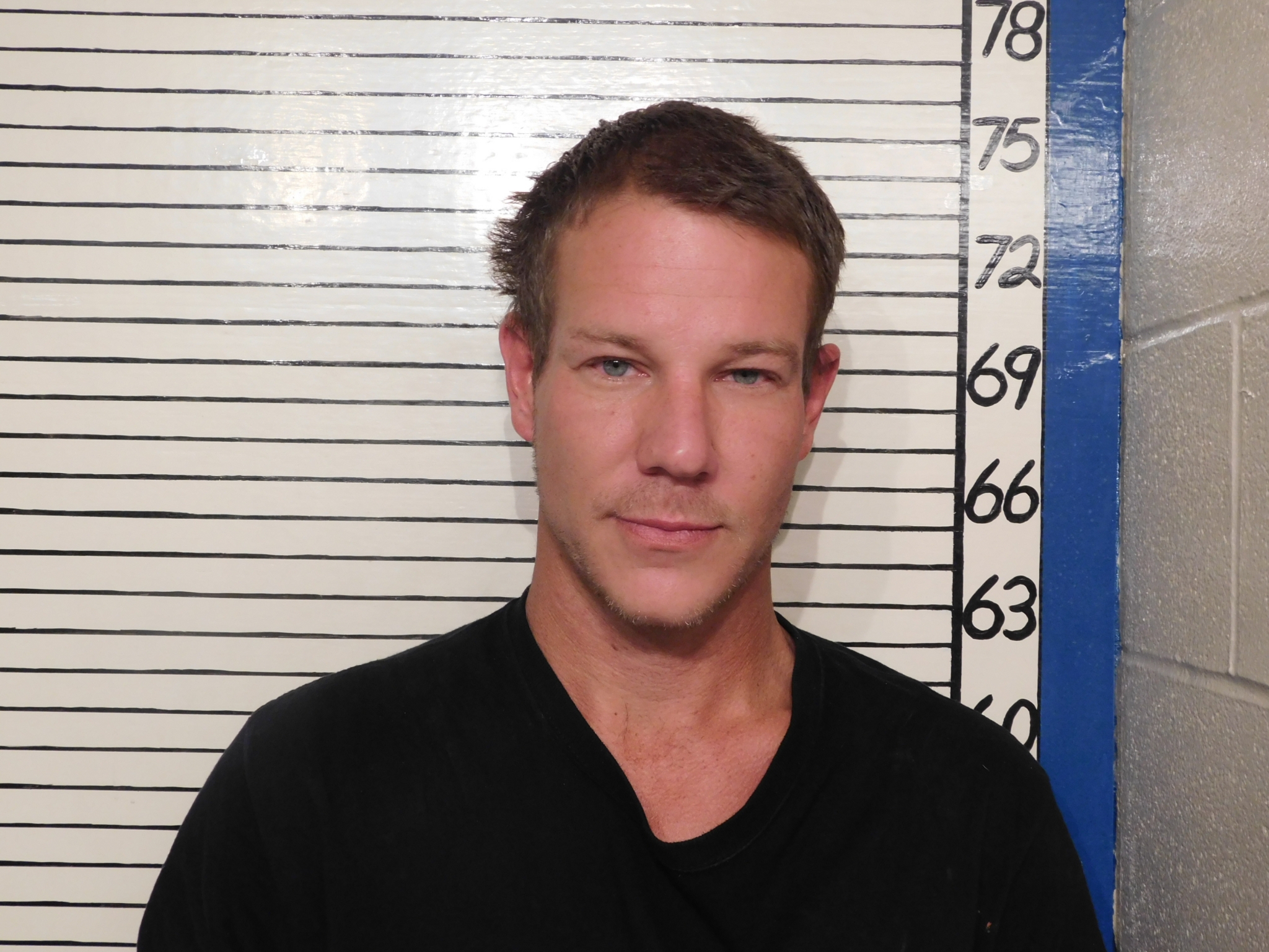 Jason Dean Hunter mugshots, text messages