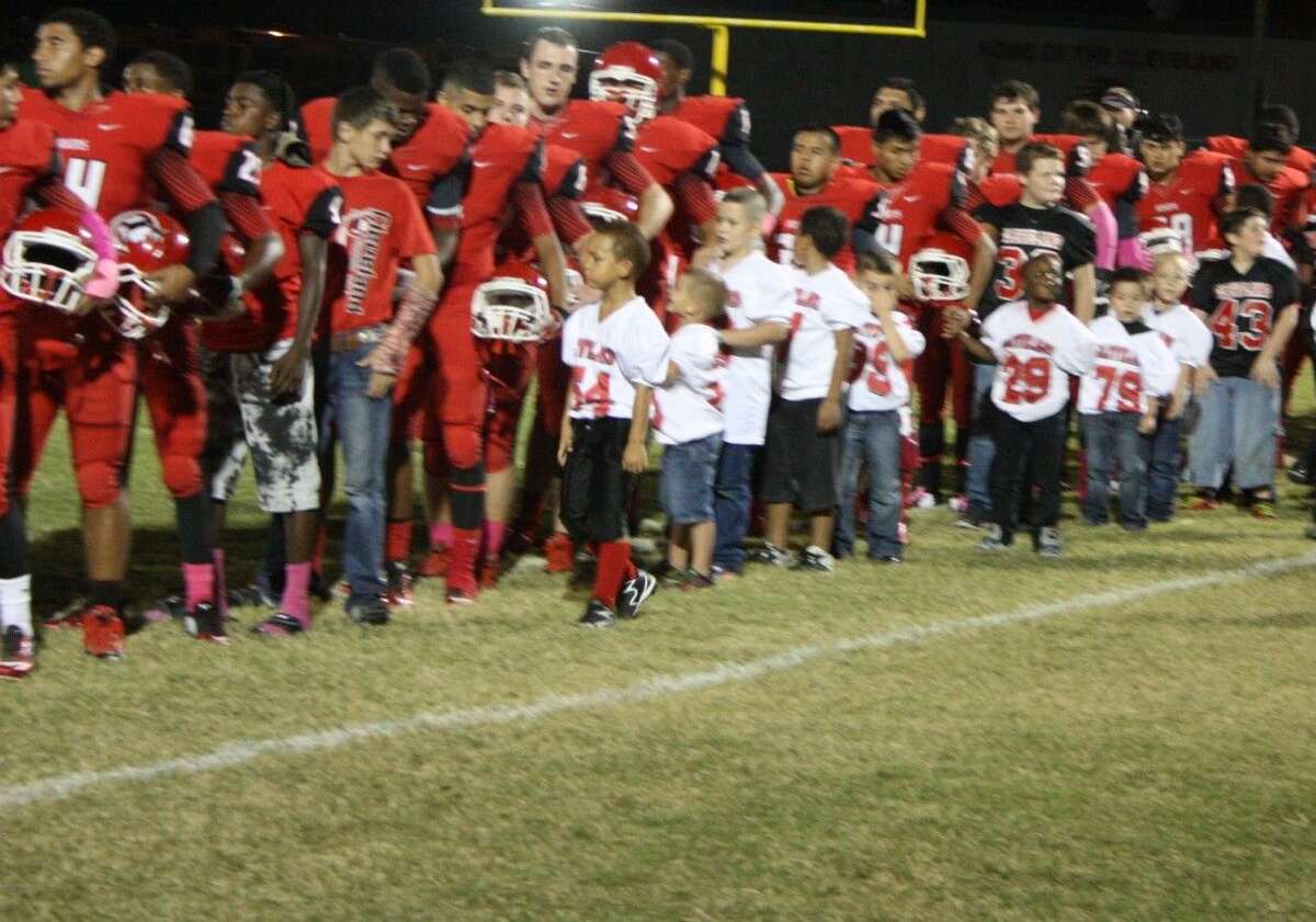 LCM Bears prey upon Cleveland Indians, 35-20