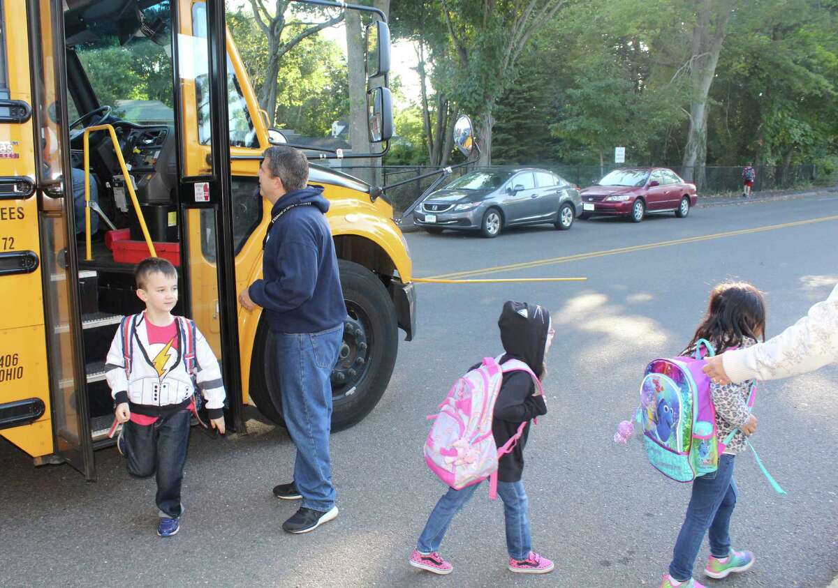 Jennings Elementary students step up for Walk to School Day