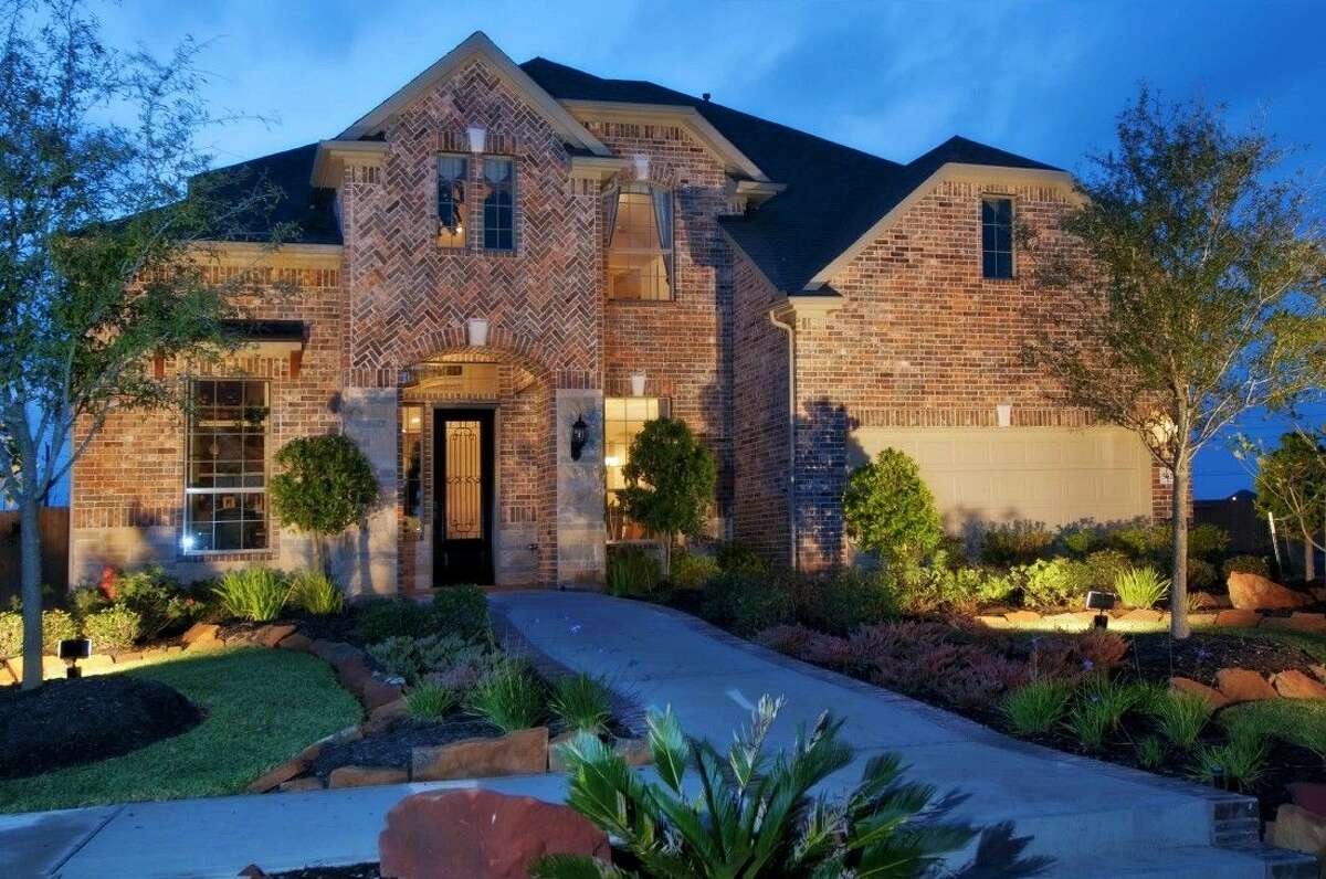 Reserve at Clear Lake City opens new sections