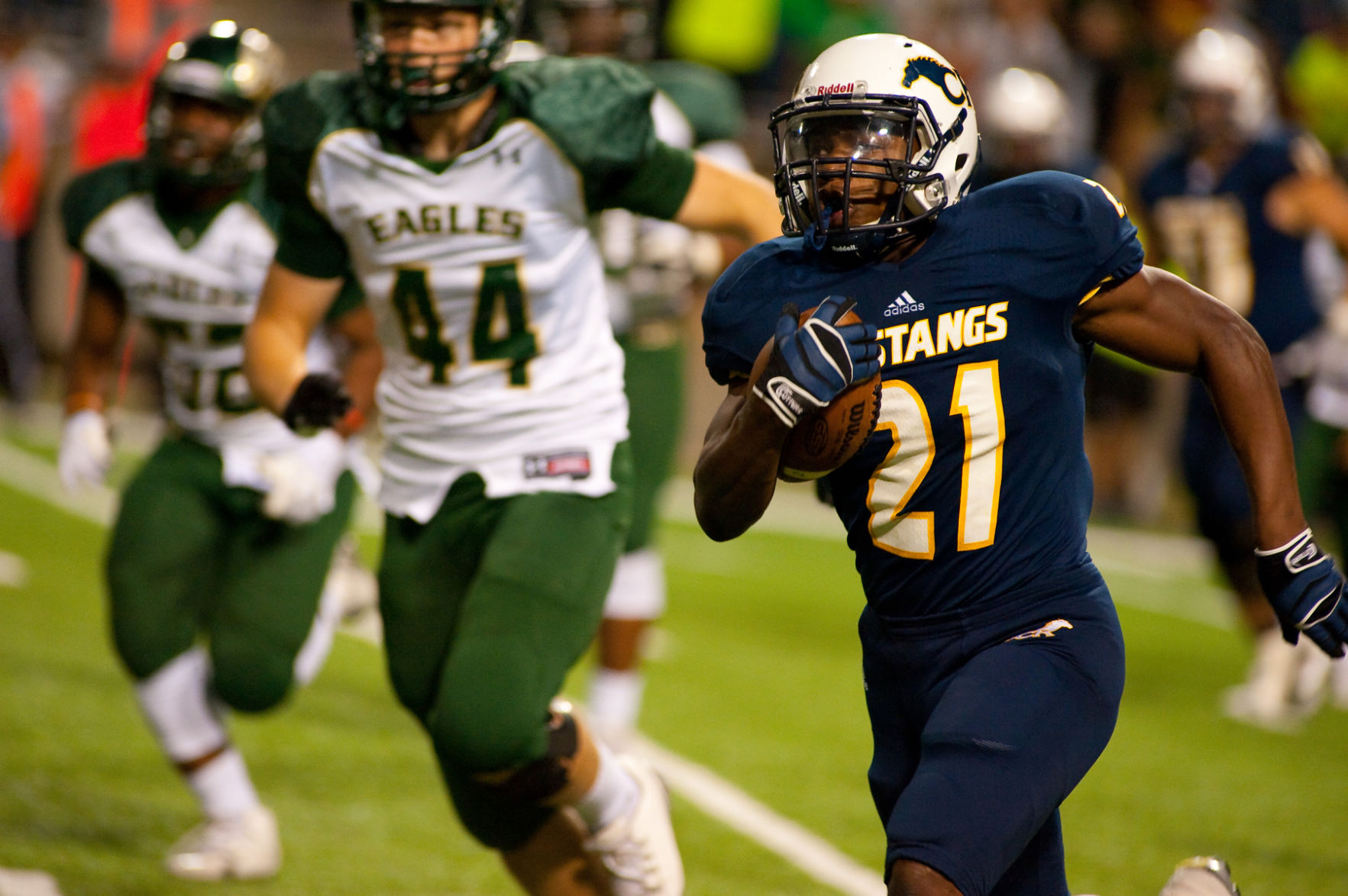 FOOTBALL: Cy Ranch overpowers Cy Falls, makes it 5 straight