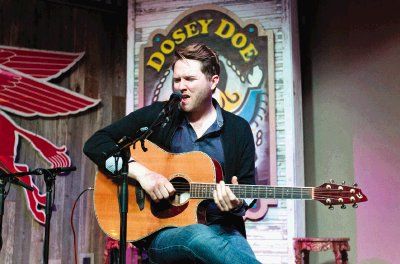 'The Voice' contestant Luke Wade giving back to kids