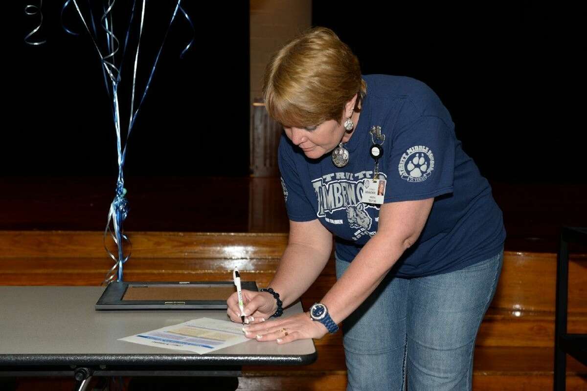 Bayou City Fellowship adopts Truitt Middle School