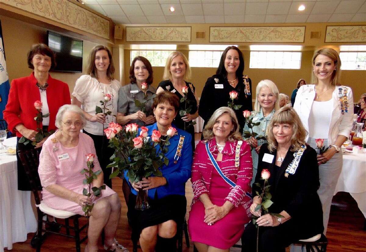 Heritage Trails DAR installs new slate of officers