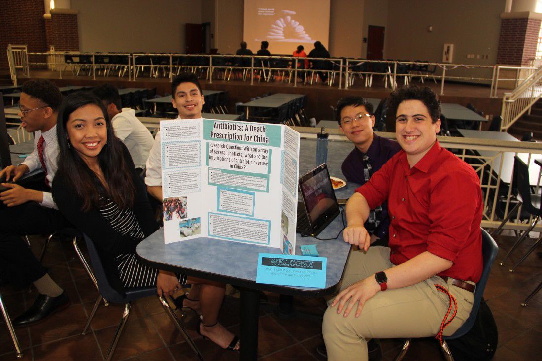 Manvel and Alvin High School students present AP Capstone Projects