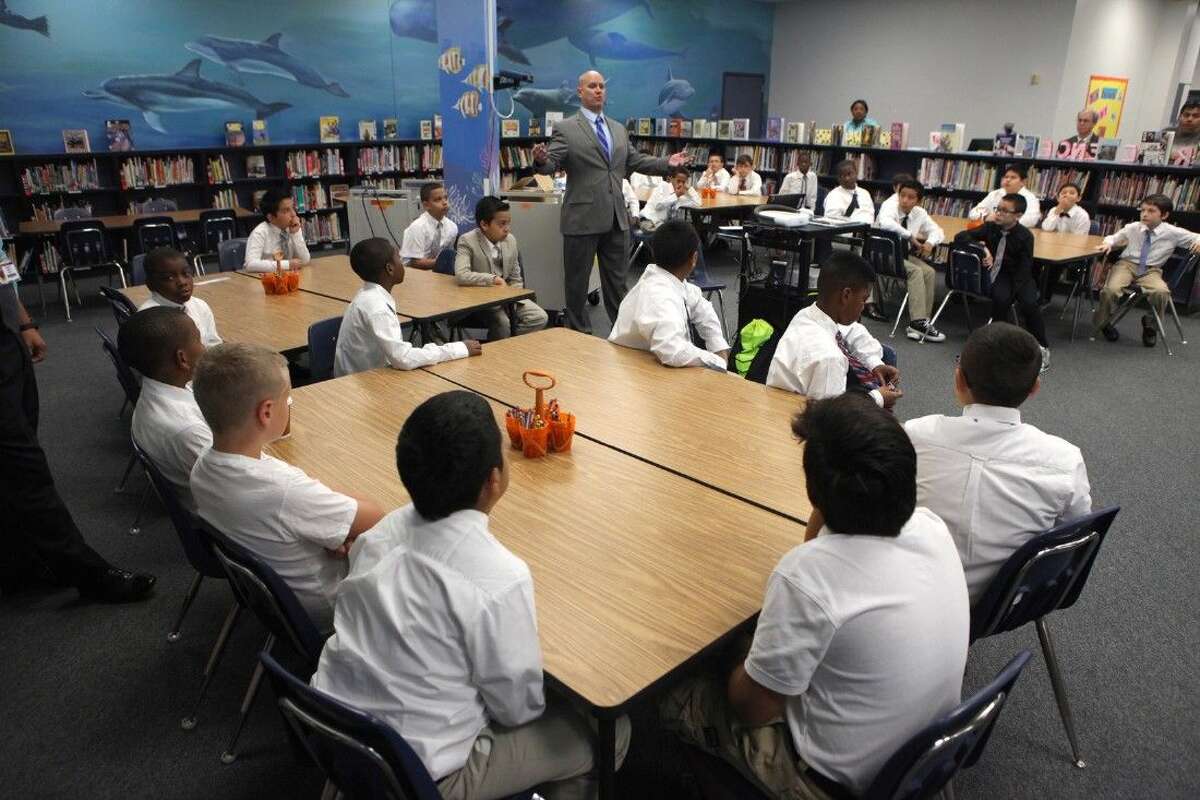 McRoberts Elementary mentoring students in Katy through Life League