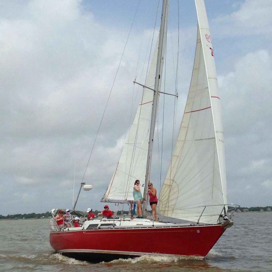 Houston Yacht Club hosts Women’s Sailing Weekend