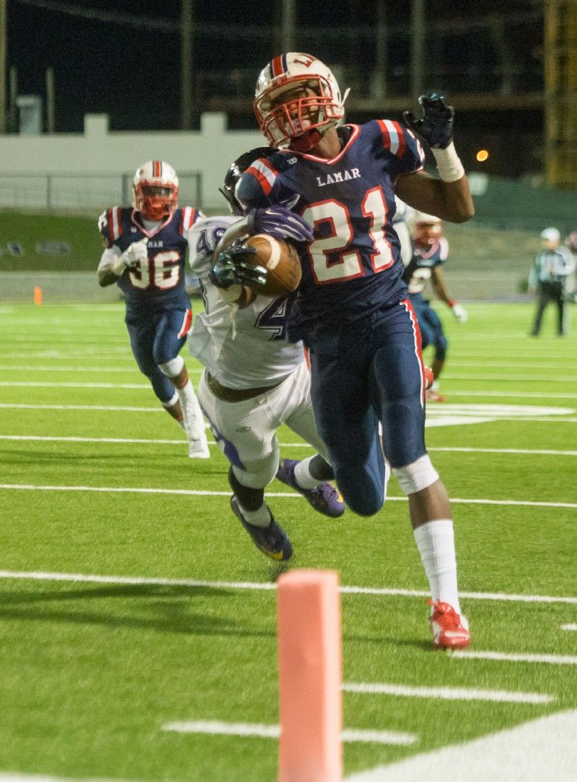 Lamar will meet Ike in the second round