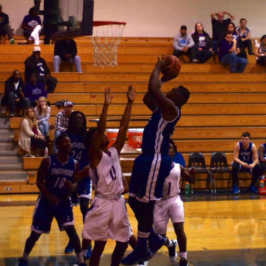 Shepherd Pirates get win at Dayton, 70-61