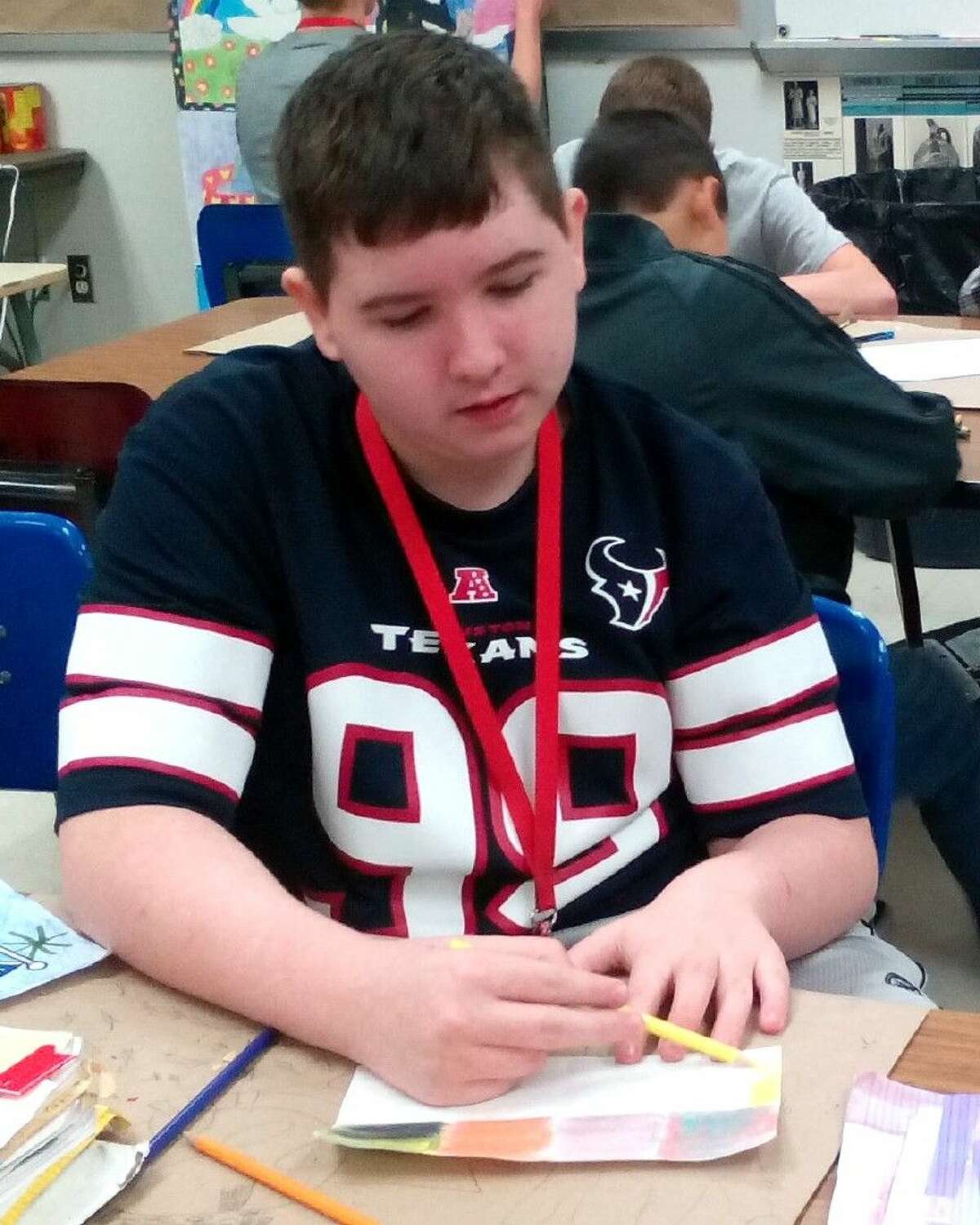 Huffman ISD students prepare for 2015 HLSR art show