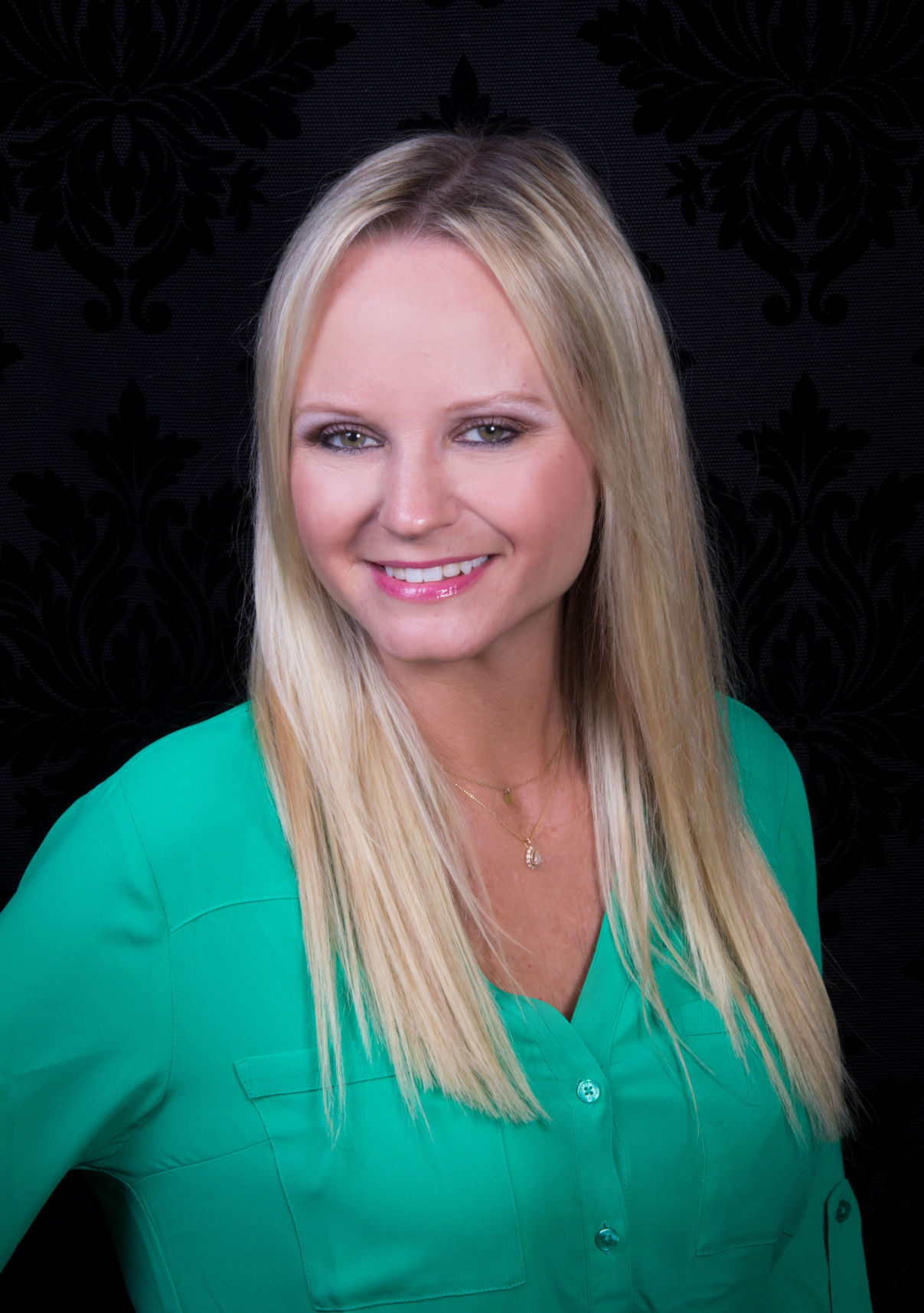 Robyn Moore joins the Kimberly Harding Group at RE/MAX Synergy; Realtor ...