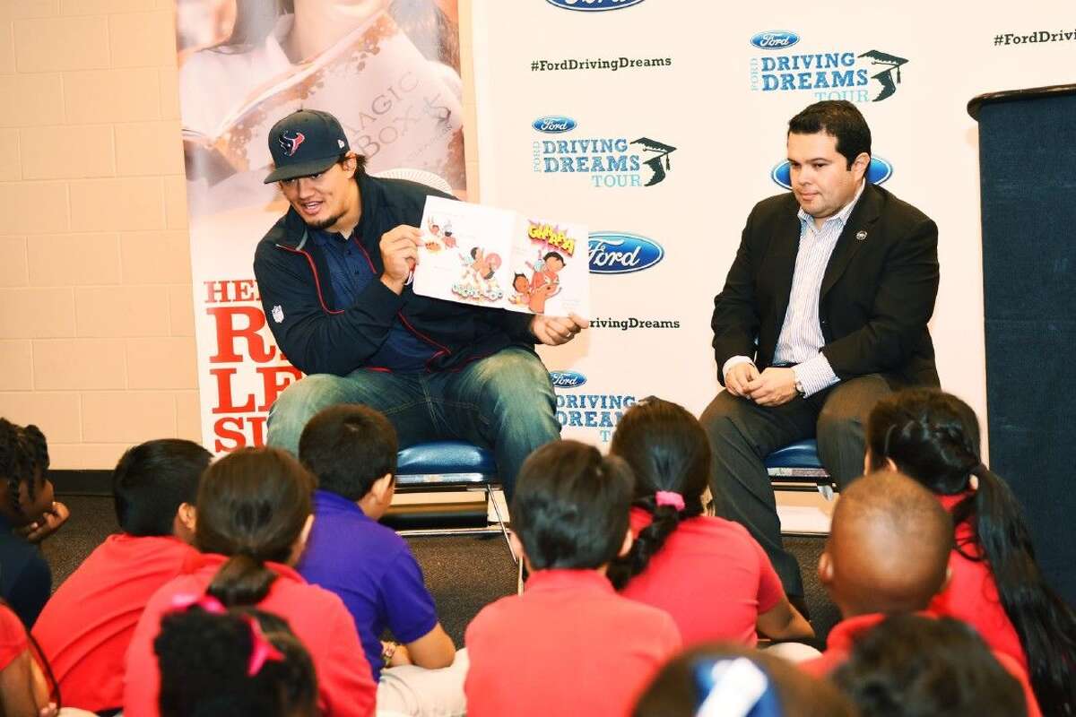 Ford dealers donate new books to accelerate education program