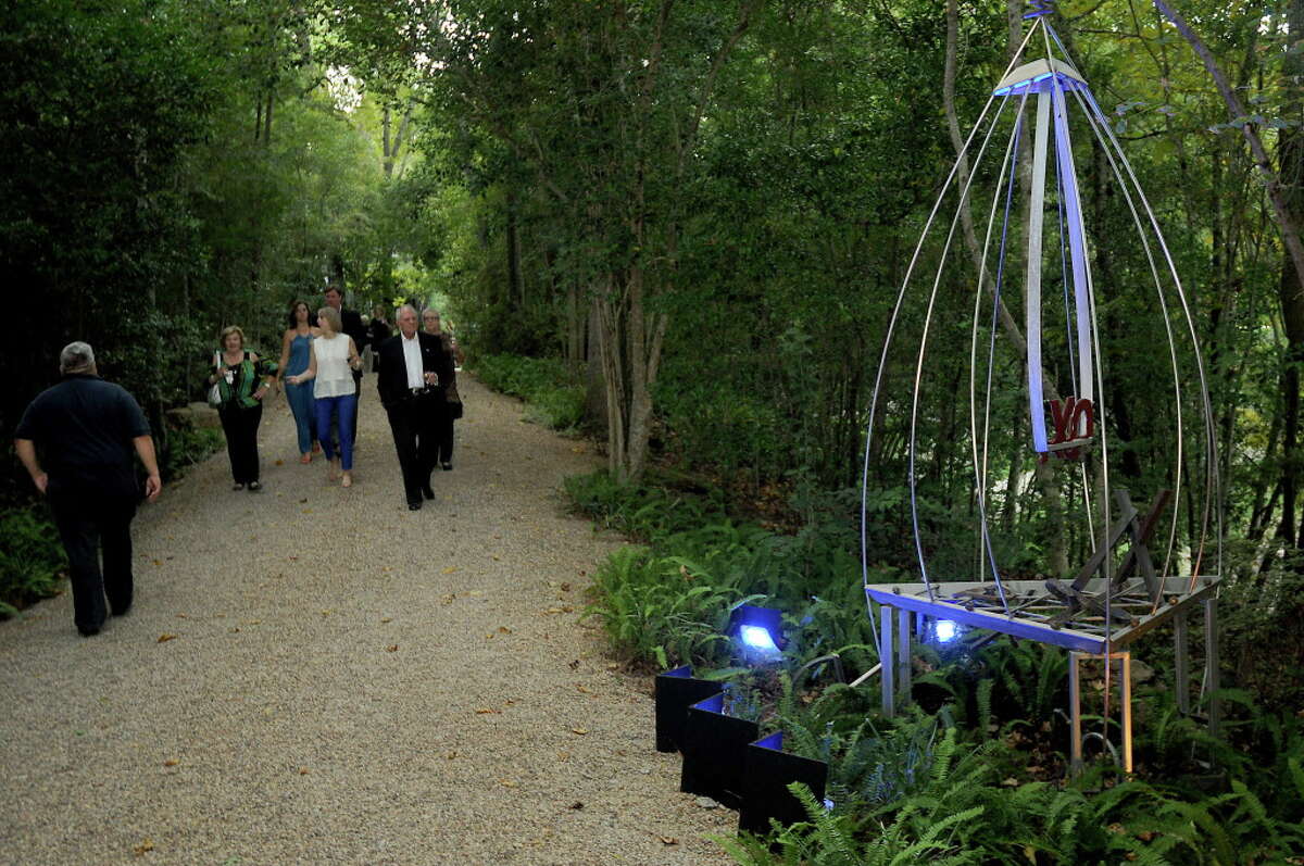 "Blues on the Bayou" returned to Colleen Holthouse's palatial Hunter's ...