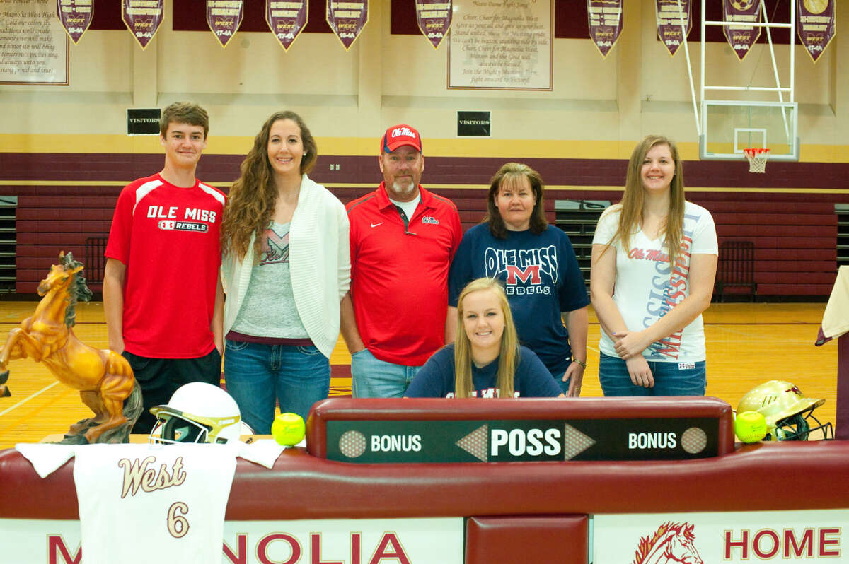 SOFTBALL: Hotty Toddy Time, Jacobs signs NLI to play at Ole Miss