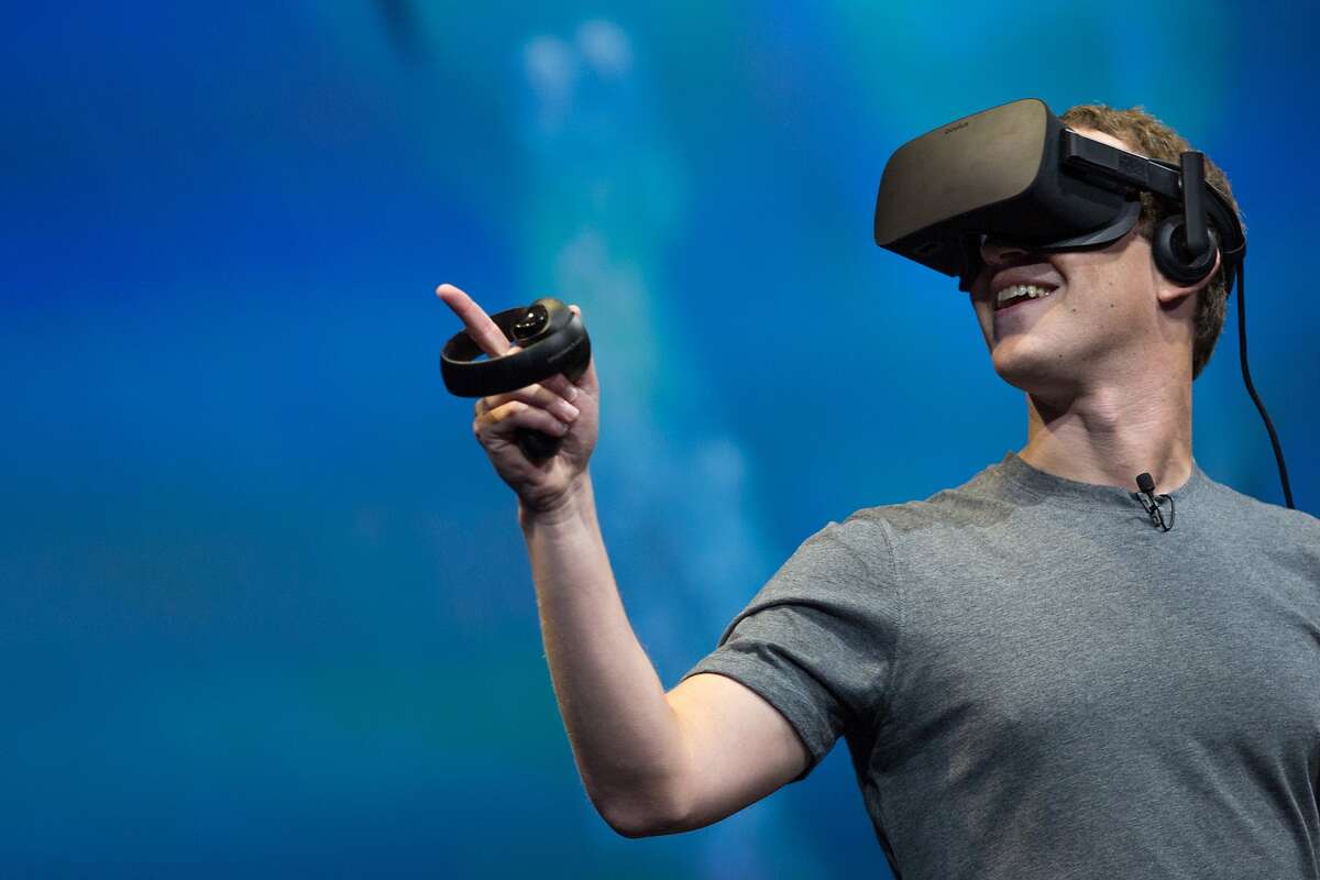 Oculus, Zuckerberg announce $250 million VR investment