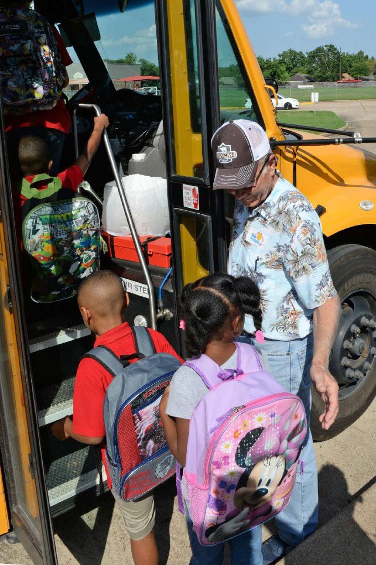 Volunteers needed for Bus Buddies program Aug. 22-23