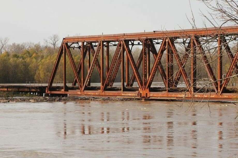 Trestles for railroad bridge over Trinity River in Liberty to be ...