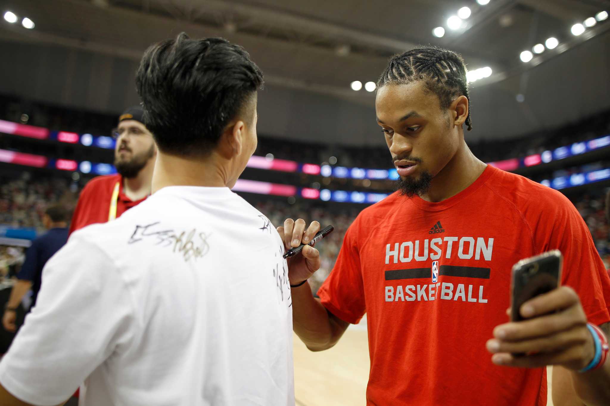 Former Rocket Terrence Jones fitting in with Pelicans