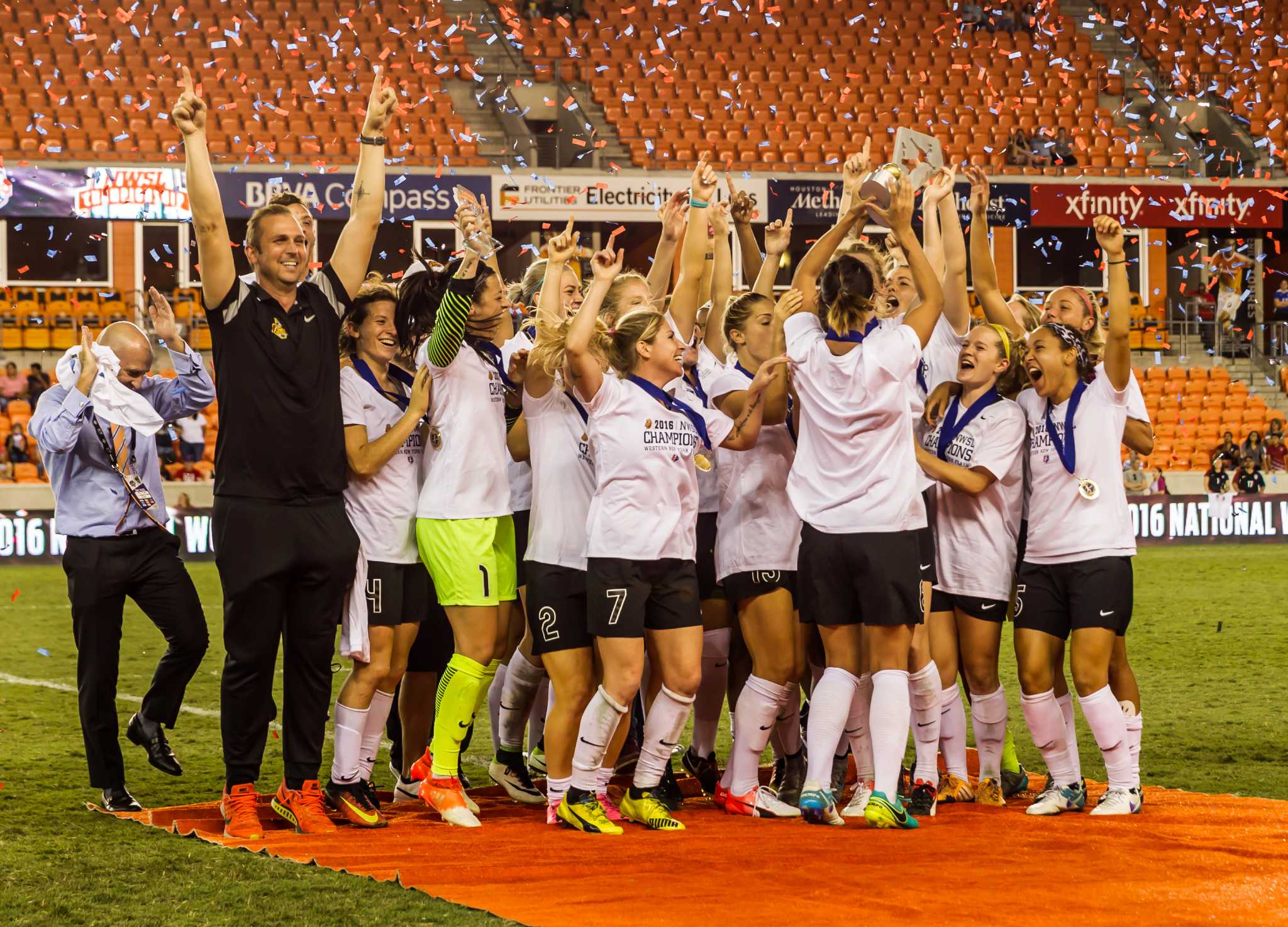 Flash claim NWSL Championship with penalty kicks against Spirit