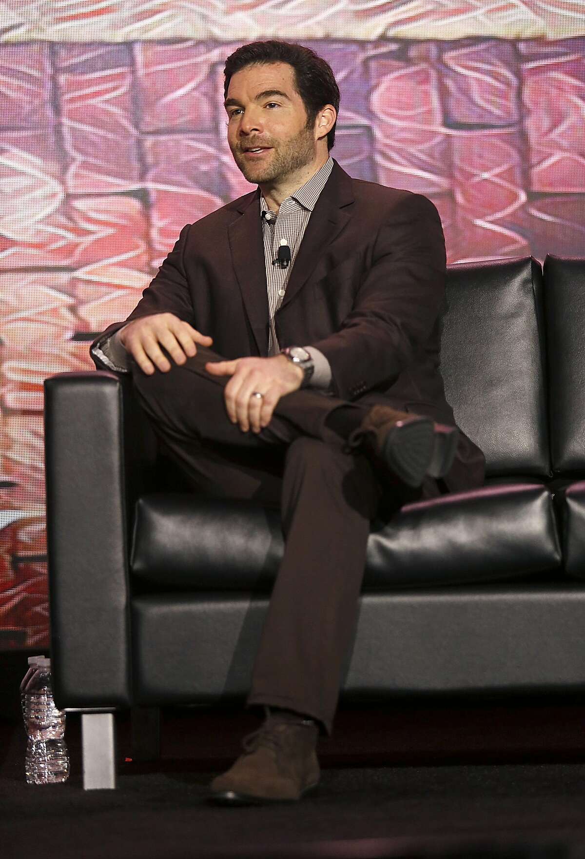 LinkedIn CEO sends employees heartfelt letter in election aftermath