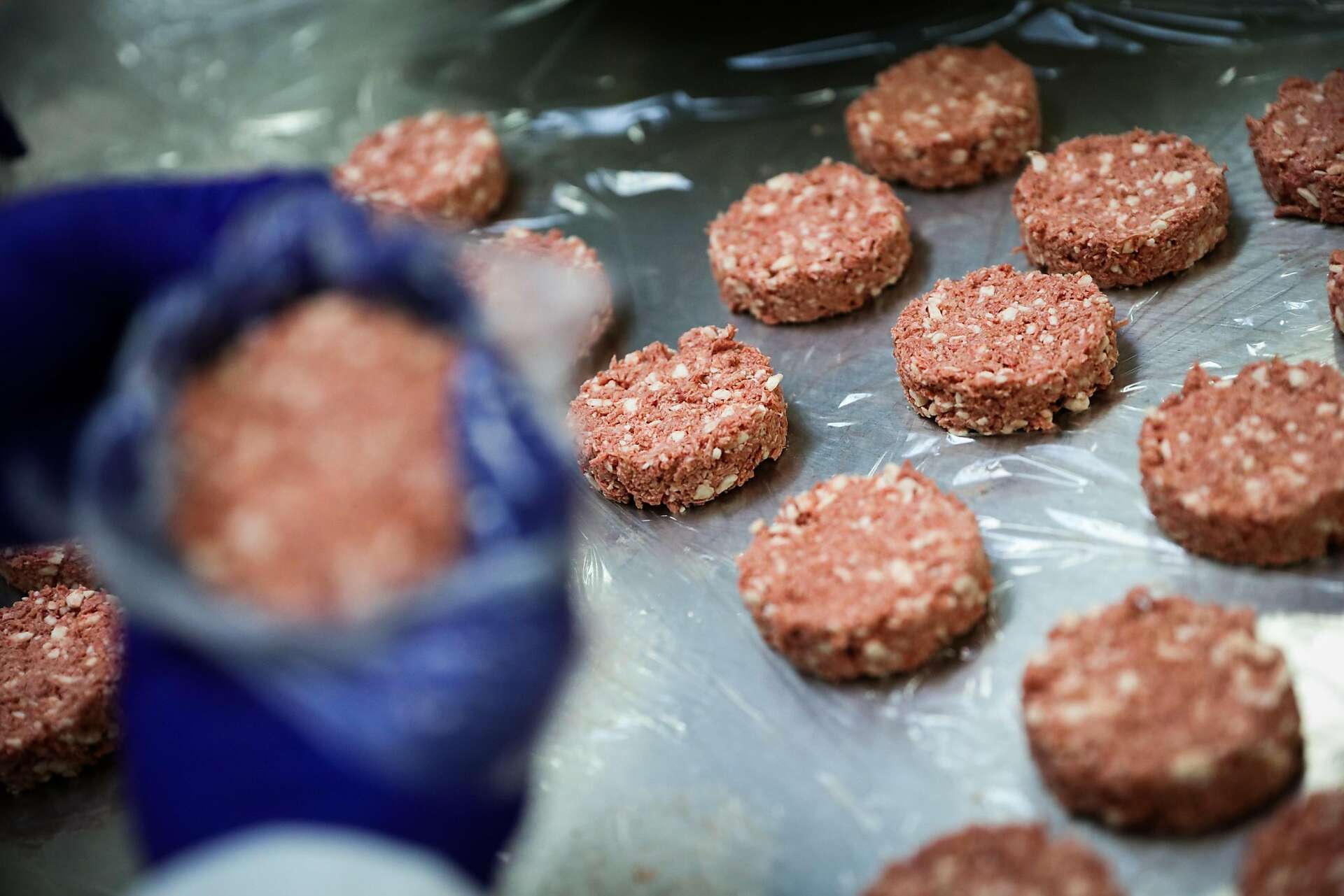 Impossible Burger debut: A non-meat patty for carnivores