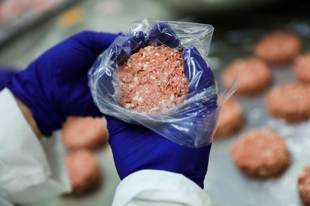 Critics question ethics behind Impossible Burger’s rapid fast-food ...