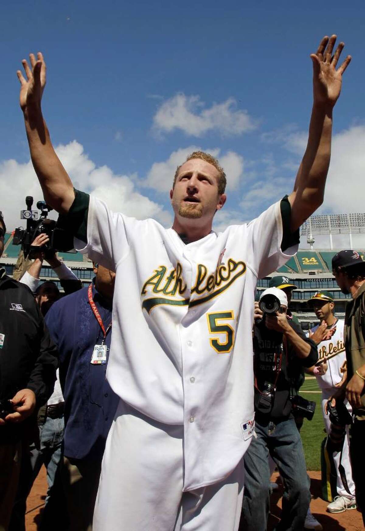 Oakland's Braden is perfect against Rays