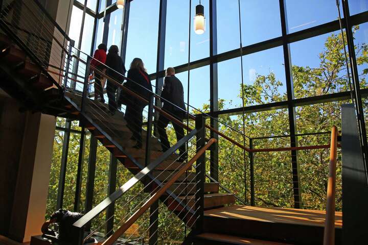 Weyerhaeuser struts stuff in new Pioneer Square headquarters