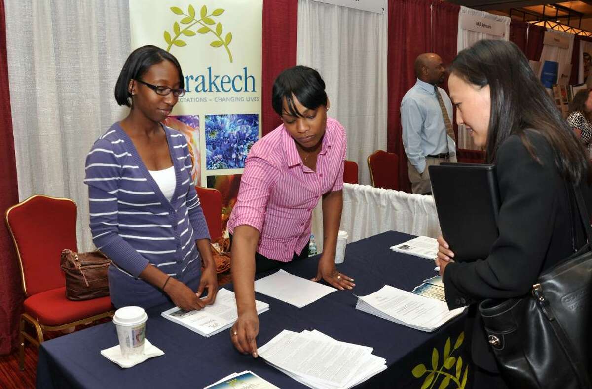 1,000 turn out for job fair