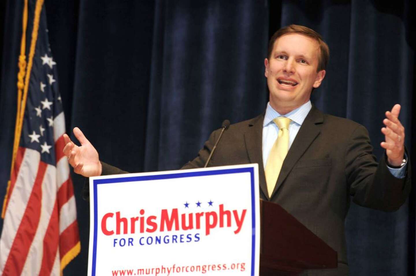 Democrats unanimously endorse Murphy for third term