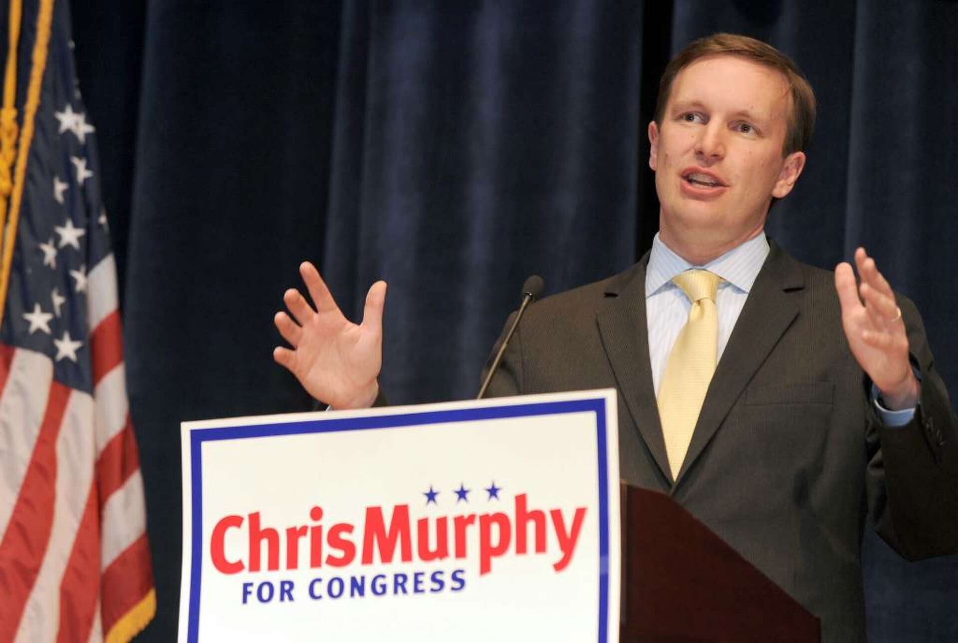 Democrats unanimously endorse Murphy for third term