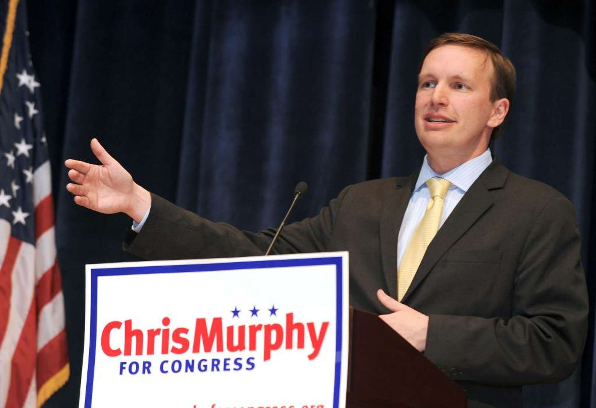 Democrats unanimously endorse Murphy for third term