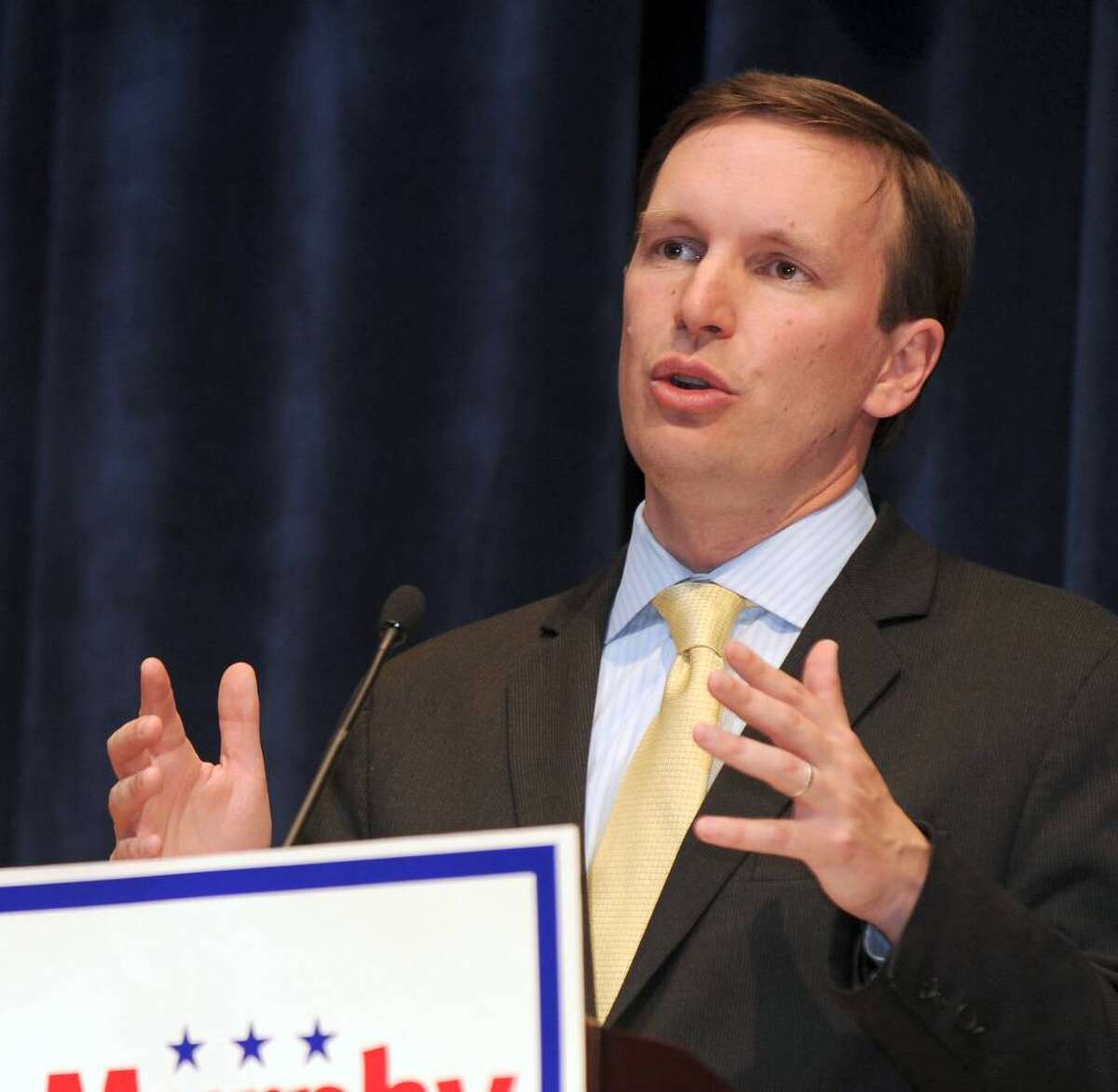 Democrats unanimously endorse Murphy for third term