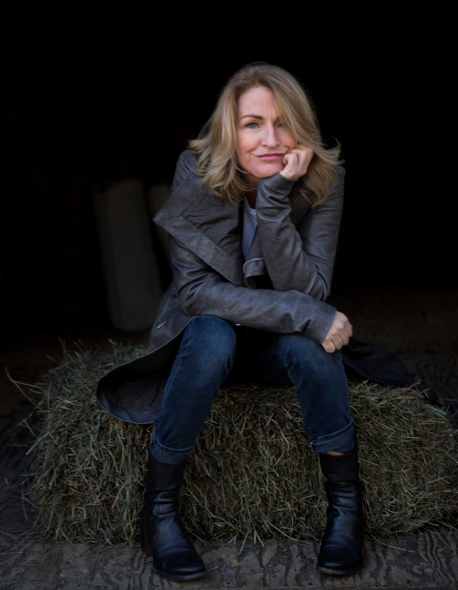 Author Ann Leary to speak at luncheon