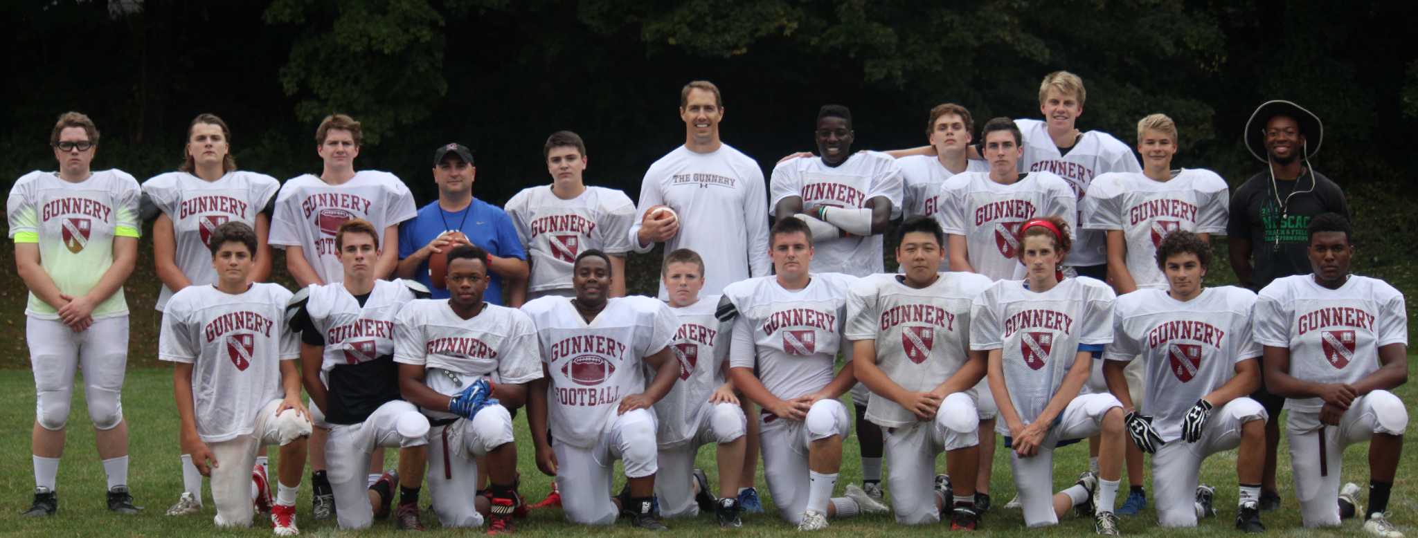 Former NFL player visits The Gunnery