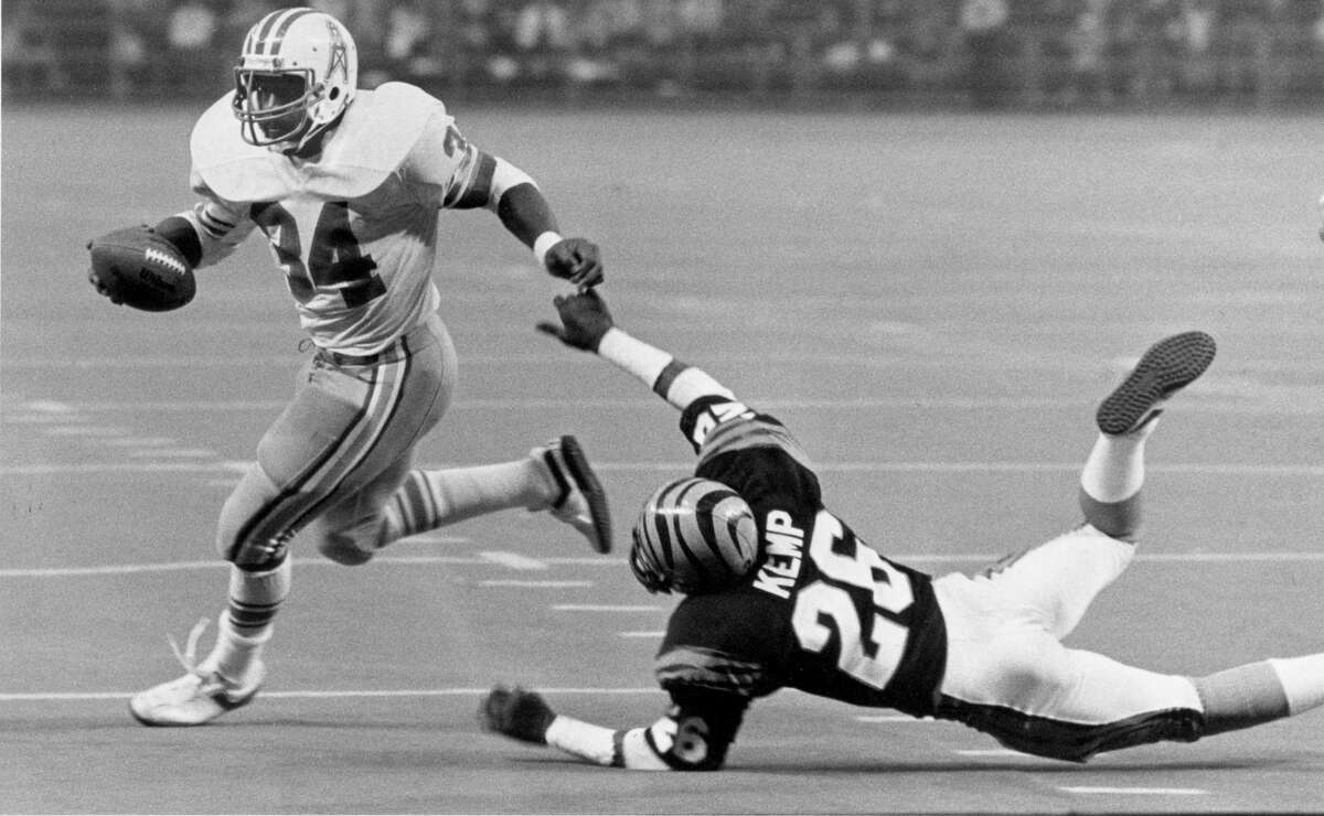 Run, hit, repeat. Earl Campbell's path to football greatness