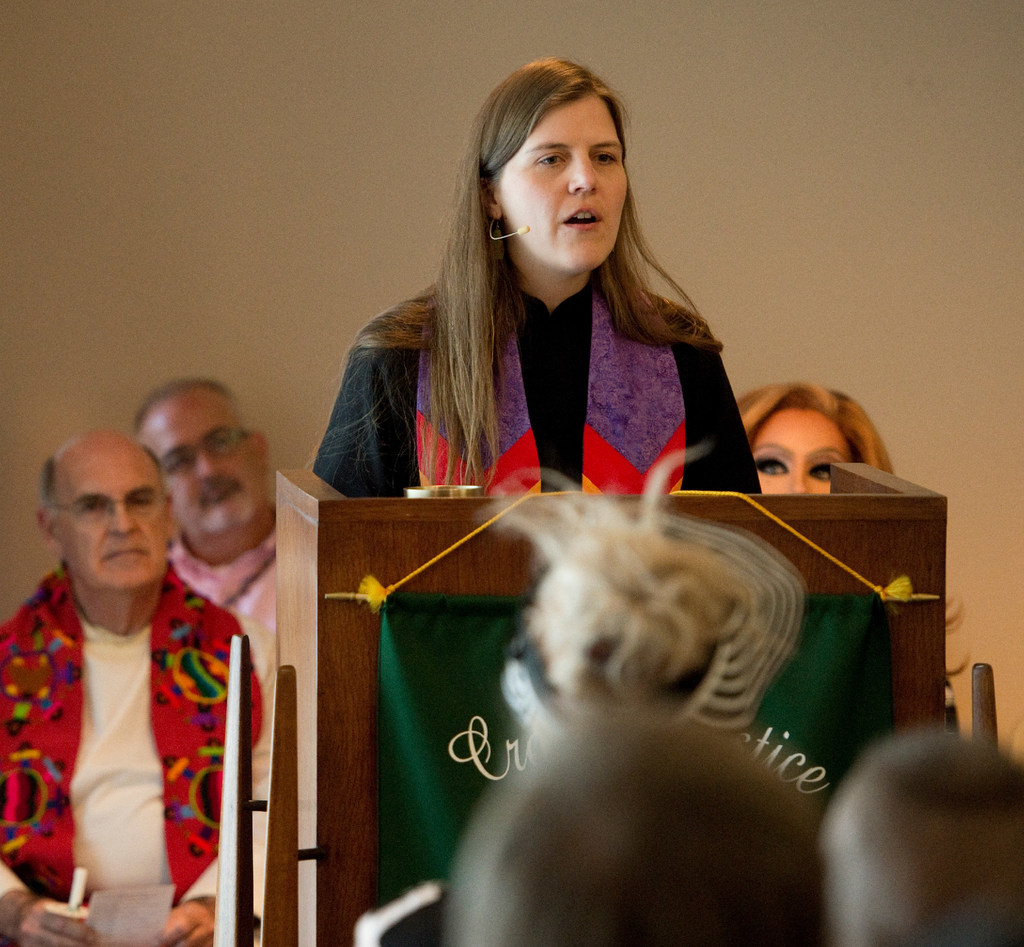 U.U. Church celebrates installation of minister