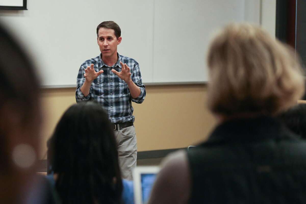 In Stanford class, using tech to aid State Department